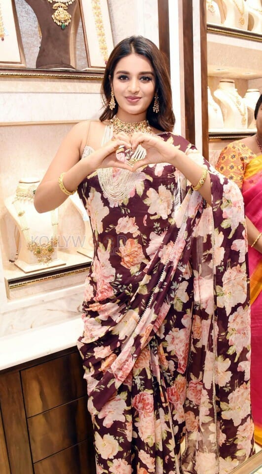 Actress Nidhhi Agerwal At Manepally Jewellers Dilsukhnagar Showroom Launch Photos 08 (16547 ...