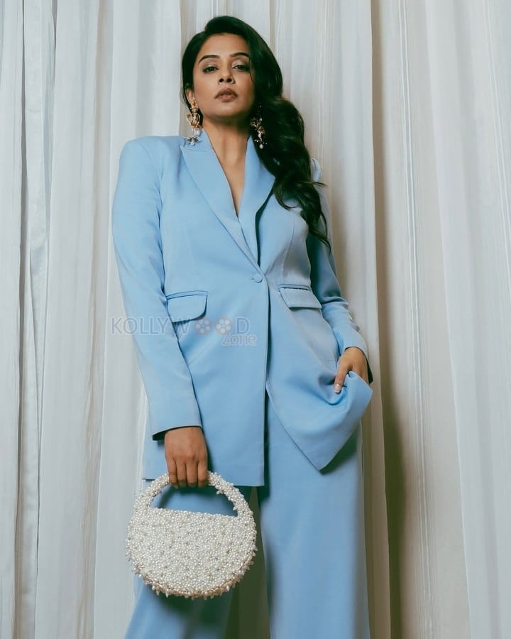 Actress Priyamani In A Blue Power Suit Photos 01 (371165) | Kollywood Zone