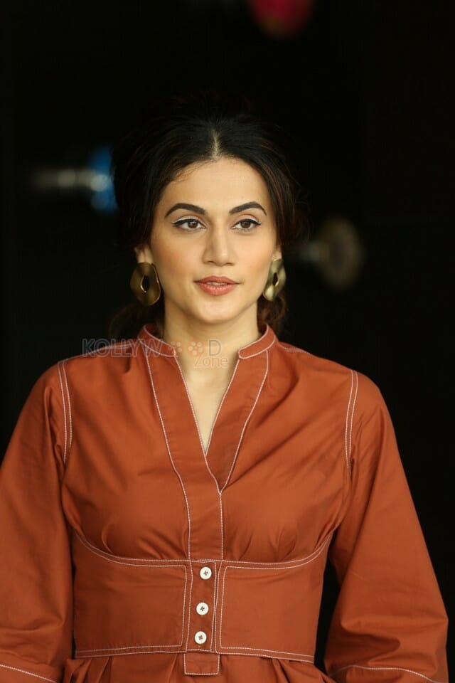 Actress Tapsee Pannu At Game Over Interview Stills 13 (57510 ...
