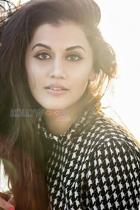 Actress Tapsee Pannu New Photoshoot Pictures 15 (57574) | Kollywood Zone