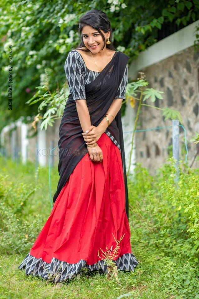 Beautiful Actress Sakshi Agarwal Photoshoot Stills 04 (62121 ...
