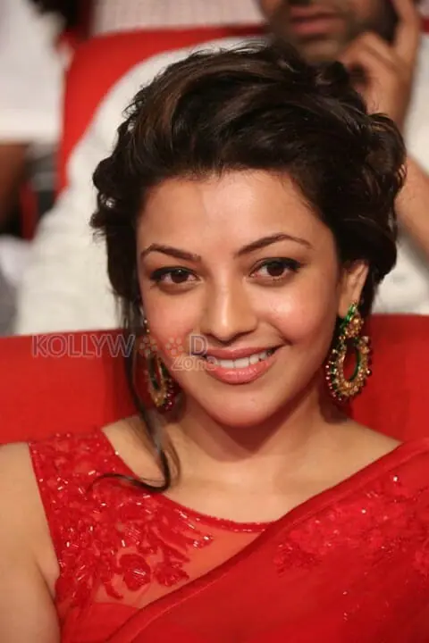 Beautiful Kajal Agarwal Red Saree Photos 13 (25469) | Kollywood Zone