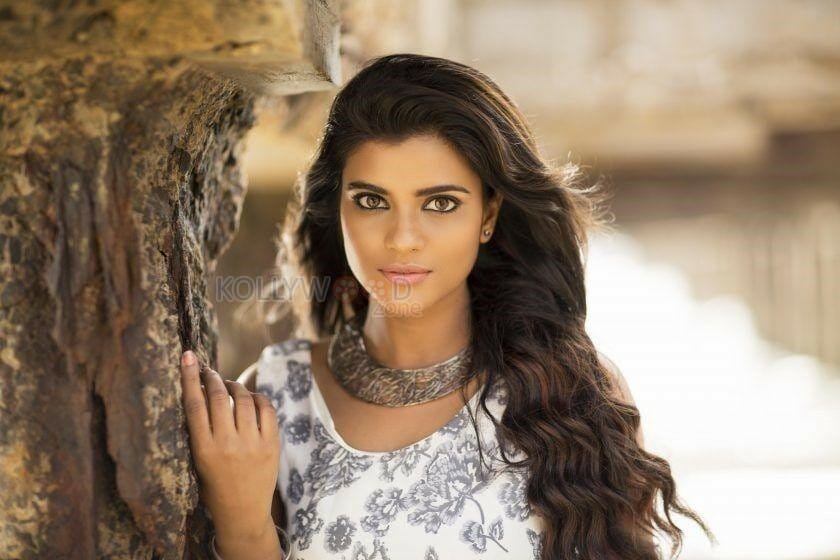 Beautiful Tamil Actress Aishwarya Rajesh Photos 02 (22792) | Kollywood Zone