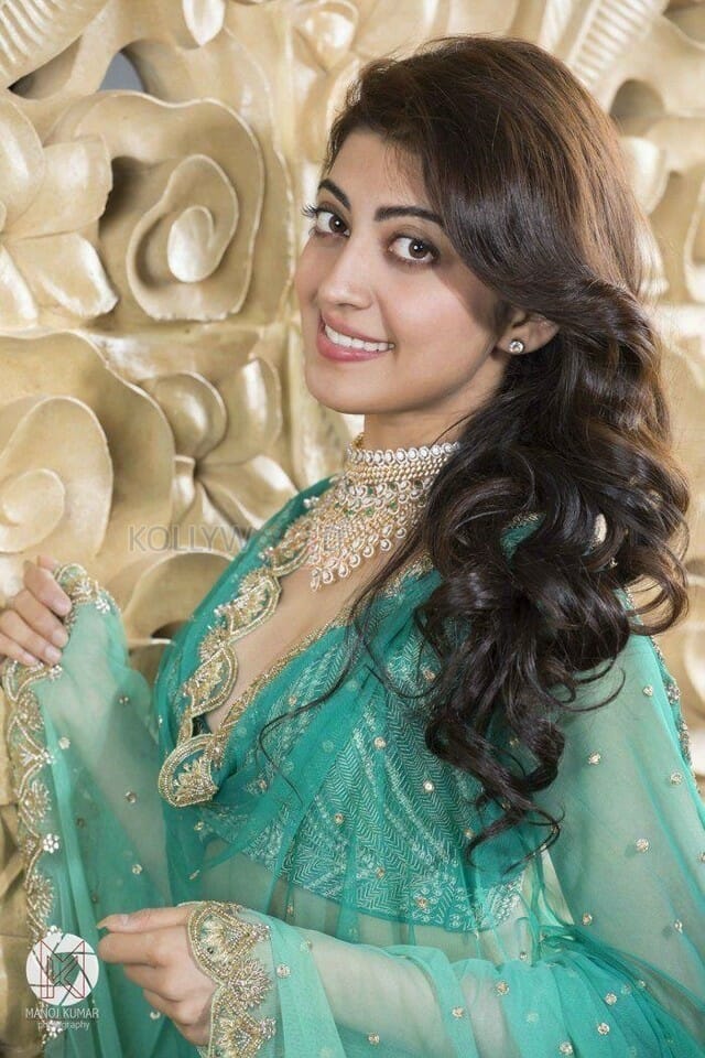Gorgeous Kannada Actress Pranitha Subash Photos 12 (41429) | Kollywood Zone