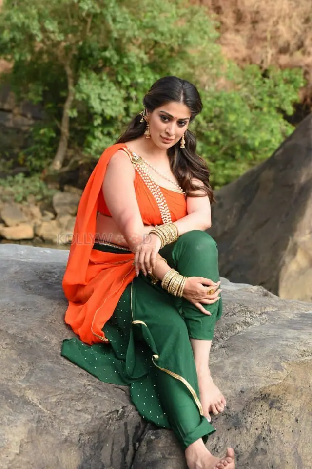 Neeya 2 Movie Raai Laxmi Stills 24 (66142) | Kollywood Zone