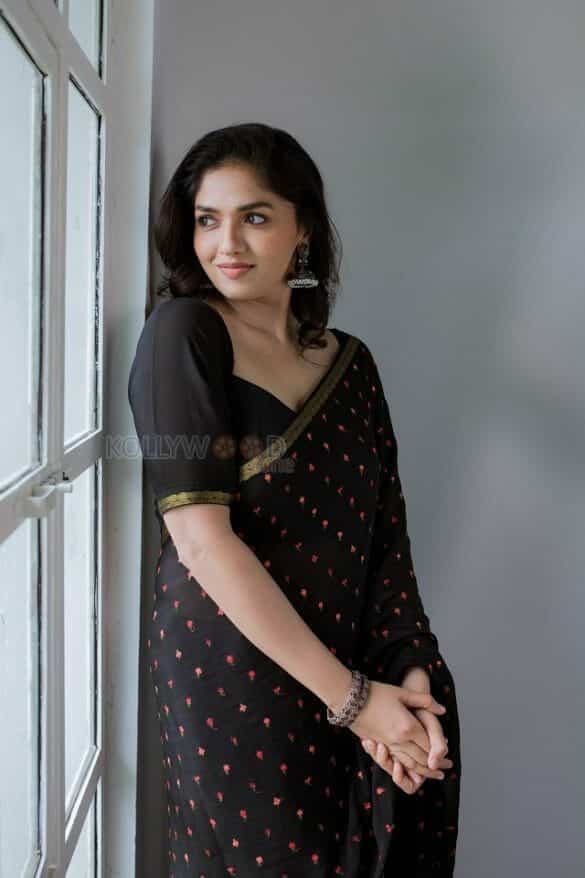 Regina Movie Actress Sunaina Photoshoot Pictures 07 (227616 ...