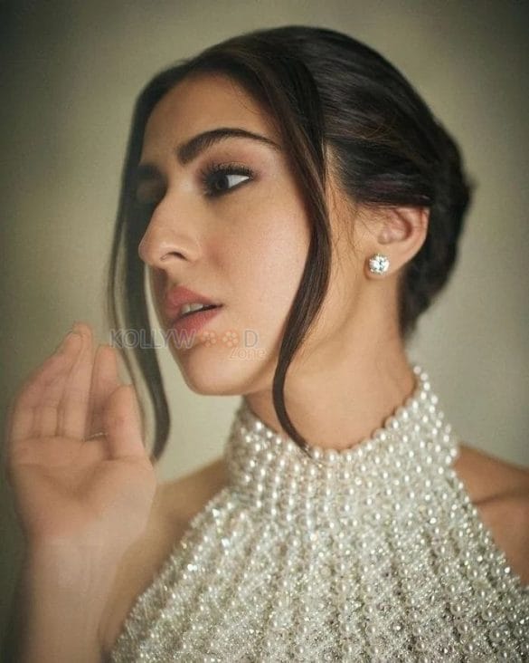 Stunning Sara Ali Khan In A Pearl Lehenga At Anant Ambani Radhika ...