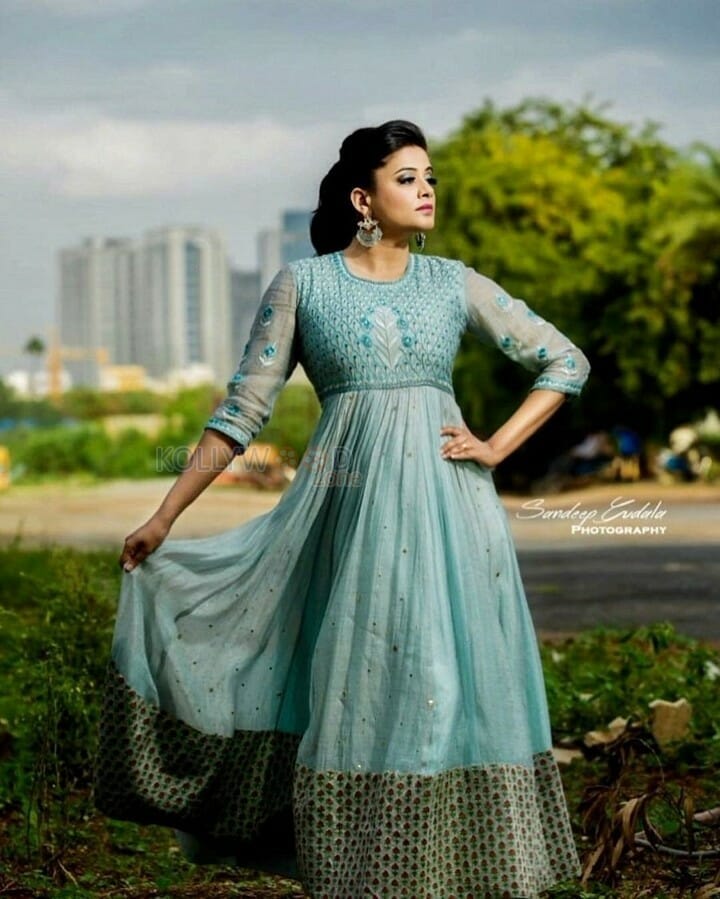 Tamil Actress Priyamani Photoshoot Pictures 05 (49397) | Kollywood Zone