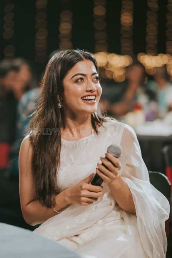 Varisu Heroine Rashmika Mandanna Sexy Pictures 05 (223854) | Kollywood Zone