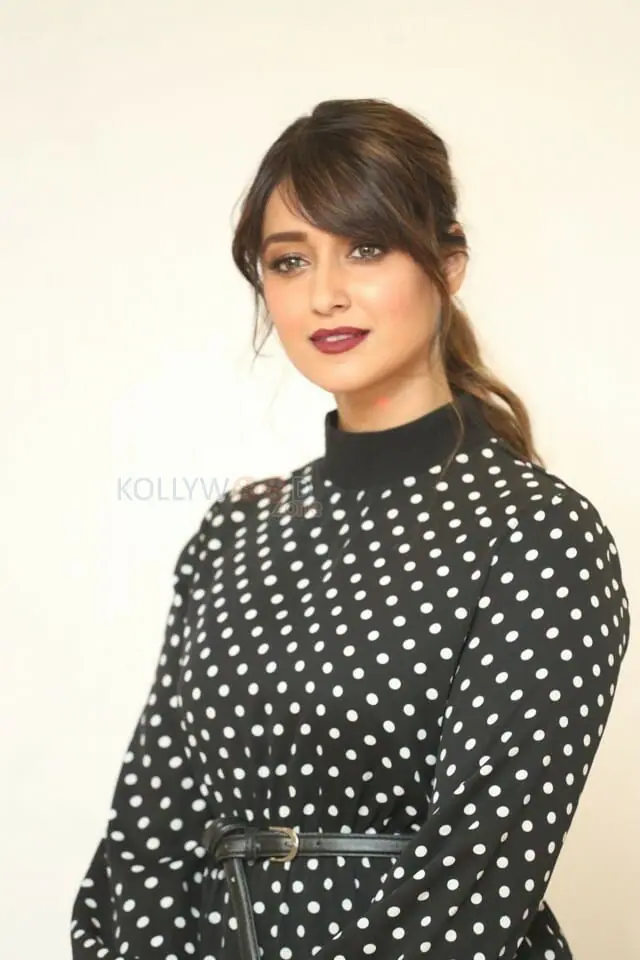 Actress Ileana D Cruz Interview Photos 10 (70085) | Kollywood Zone