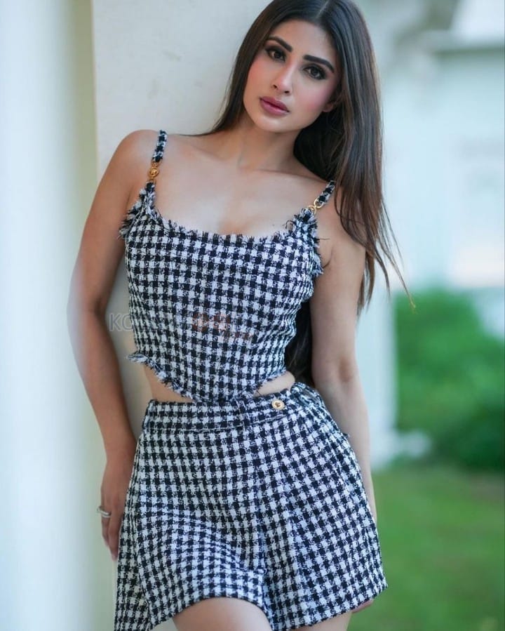 Sexy Mouni Roy In A Checkered Monochrome Top And Mini Skirt Photos 04 245108 Kollywood Zone