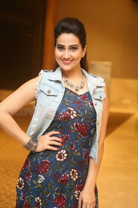 Actress Manjusha Latest Photos 12 (84685) | Kollywood Zone