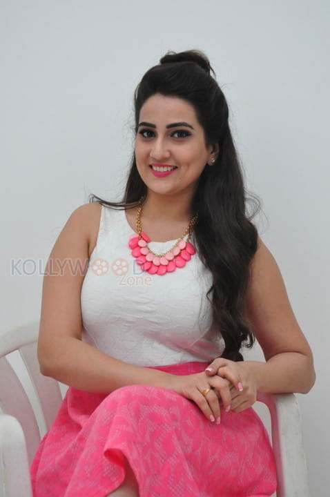 Actress Manjusha Photoshoot Pictures 19 (84808) | Kollywood Zone