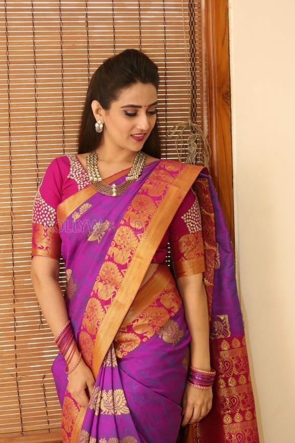 Actress Manjusha Traditional Saree Photos 17 (84840) | Kollywood Zone