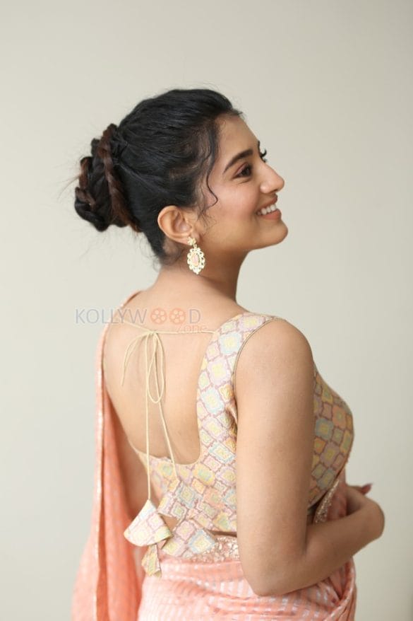 Actress Rashi Singh At Bhoothaddam Bhaskar Narayana Trailer Launch ...