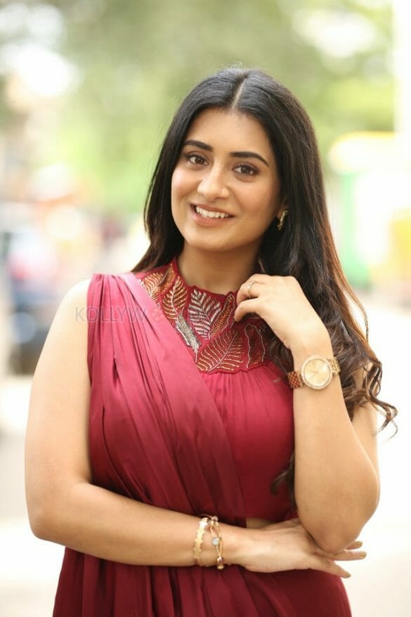 Actress Rashi Singh At Papam Pasivadu Web Series Trailer Launch Photos ...