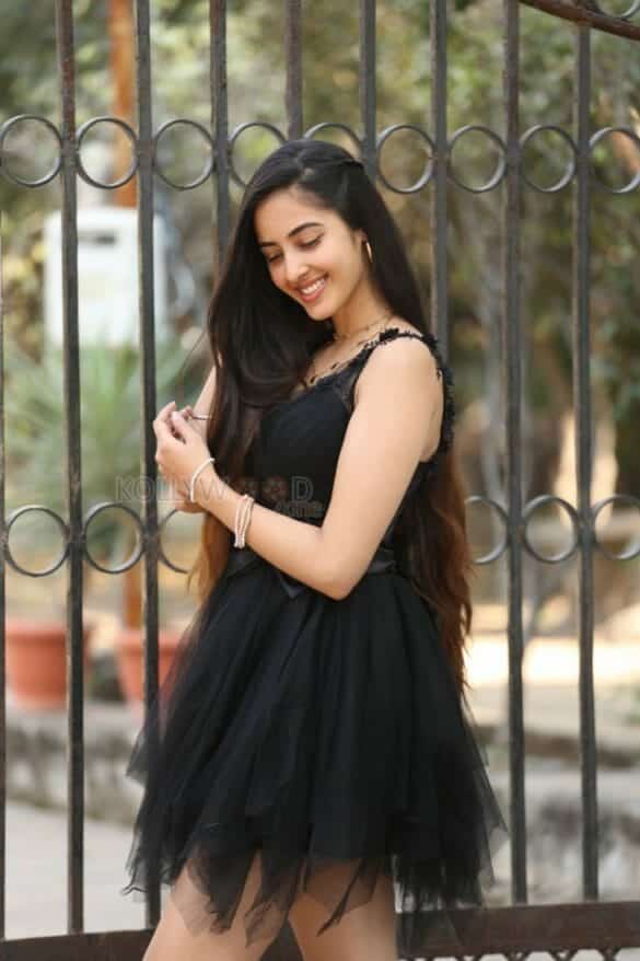 Actress Simrat Kaur Interview Pictures 10 (157030) | Kollywood Zone