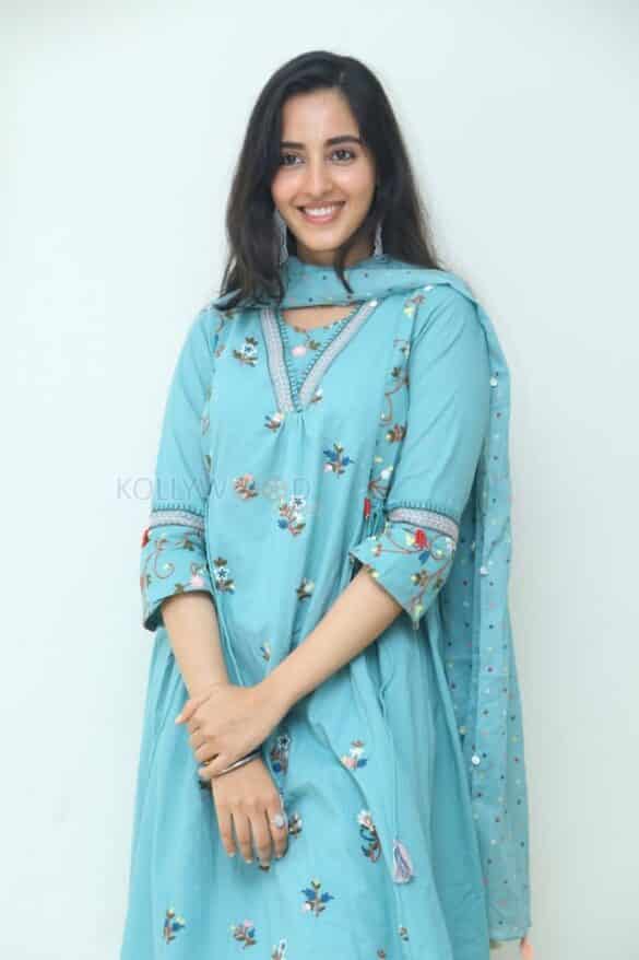 Actress Simrat Kaur At Maya Petika Press Meet Stills 08 (263907 ...