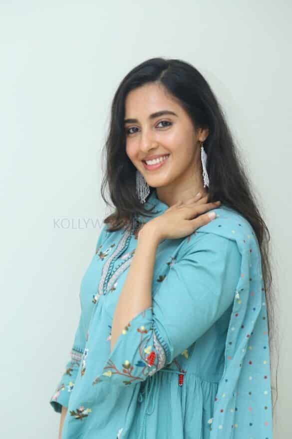 Actress Simrat Kaur At Maya Petika Press Meet Stills 21 (263897 ...