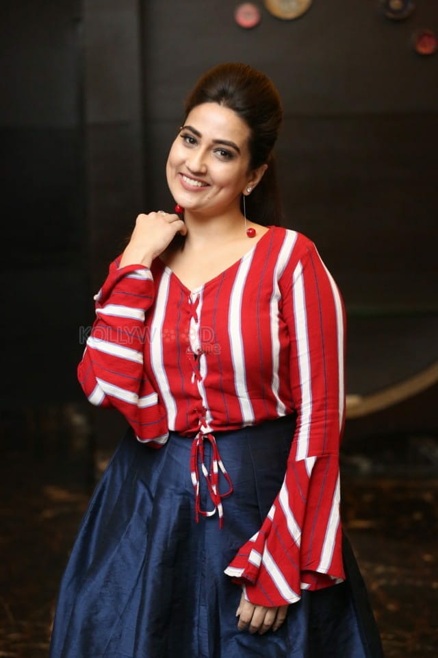 Anchor Manjusha At Majili Success Celebrations Photos 11 (85266 ...