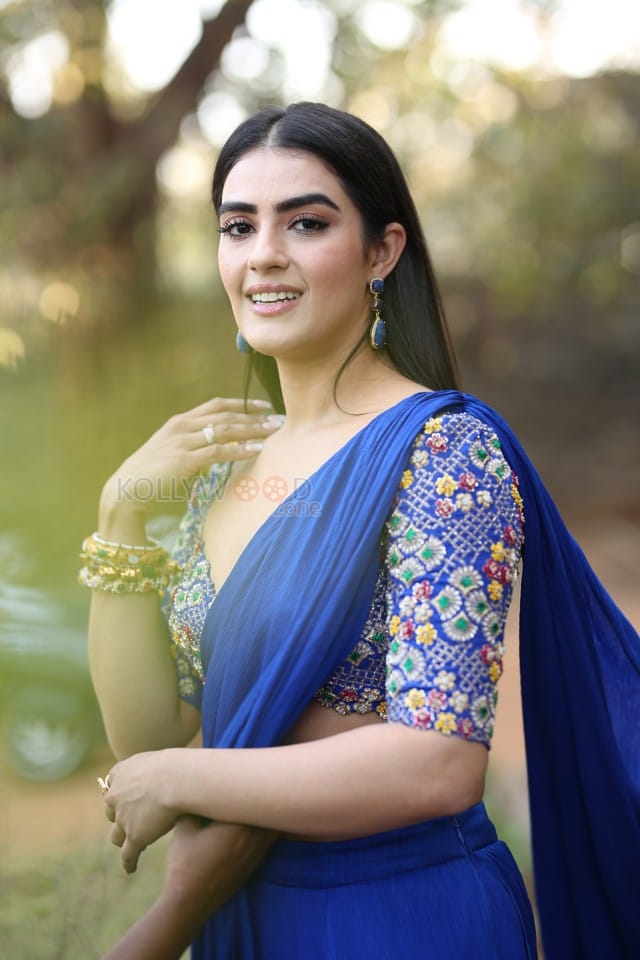 Sexy Kavya Thapar At Ooru Peru Bhairavakona Press Meet Pictures 18 298567 Kollywood Zone