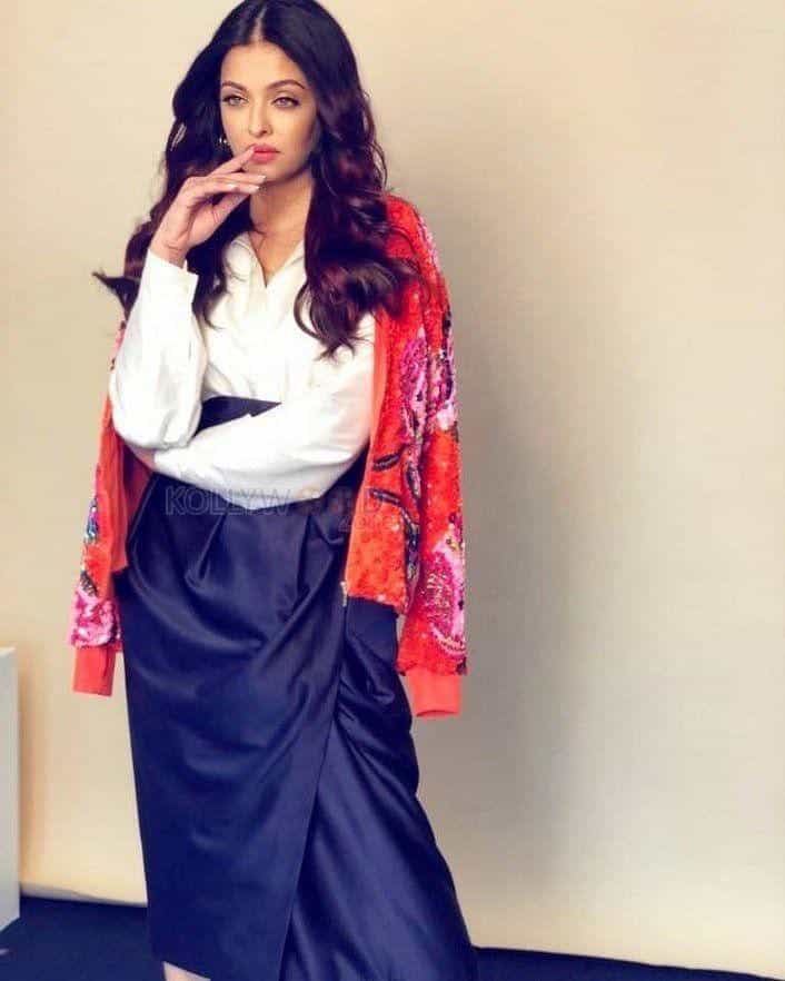 Aishwarya Rai At Cannes 2018 Photos 07 (95659) | Kollywood Zone