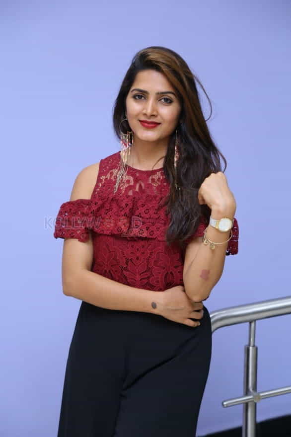 Actress Pavani Gangireddy New Photos 03 (107441) | Kollywood Zone