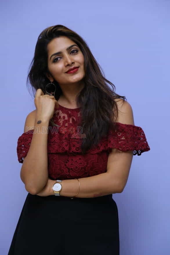 Actress Pavani Gangireddy New Photos 12 (107450) | Kollywood Zone