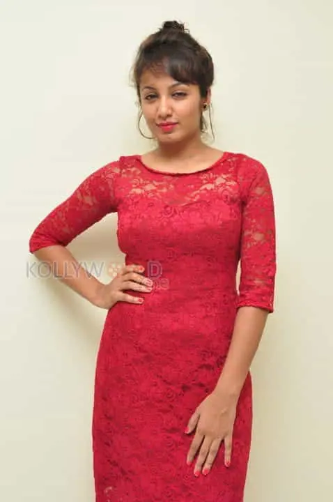 Actress Tejaswi Latest Photoshoot Stills 10 (113955) | Kollywood Zone