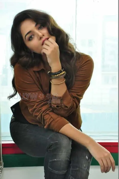 Beautiful Wamiqa Gabbi Photos 15 (115563) | Kollywood Zone