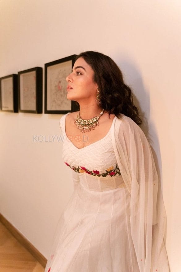 Punjabi Actress Wamiqa Gabbi In A White Anarkali Dress Pictures 03 ...