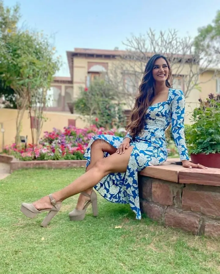 Sexy Indian Dancer Mukti Mohan Photos 11 (107885) | Kollywood Zone