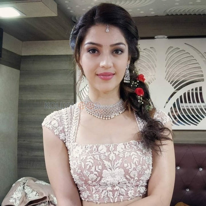 Telugu Film Actress Mehreen Pirzada Pictures 02 (110002) | Kollywood Zone