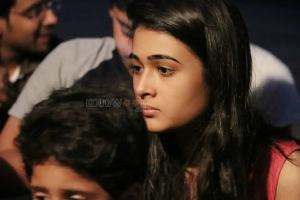 Arjun Reddy Heroine Shalini Pandey Photos 06 (123050) | Kollywood Zone
