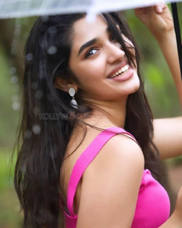 Sexy Krithi Shetty In A Pink Noodle Strap Top And White Mini Skirt Photos 03 (237269 ...