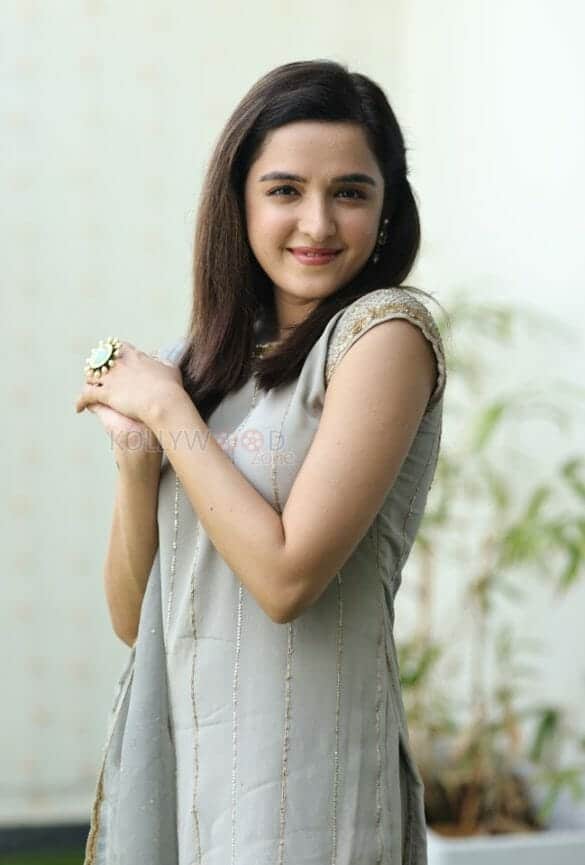 Singer And Actress Shirley Setia Photoshoot Pictures 01 (228251 ...