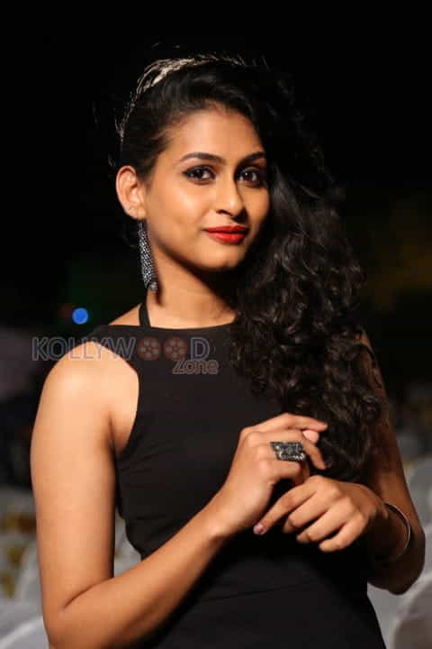 Actress Nithya Naresh Photoshoot Stills 02 (129218) | Kollywood Zone
