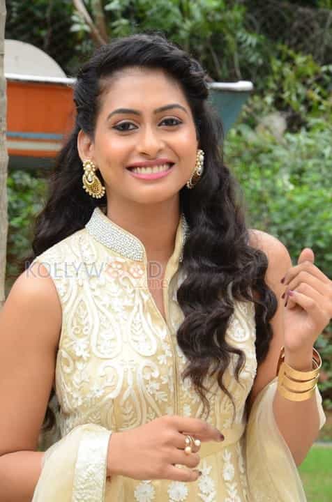 Actress Nithya Naresh Pictures 10 (129251) | Kollywood Zone