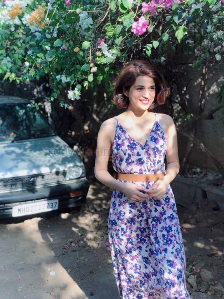 Actress Shraddha Das Latest Photoshoot Pictures 11 (124190) | Kollywood ...