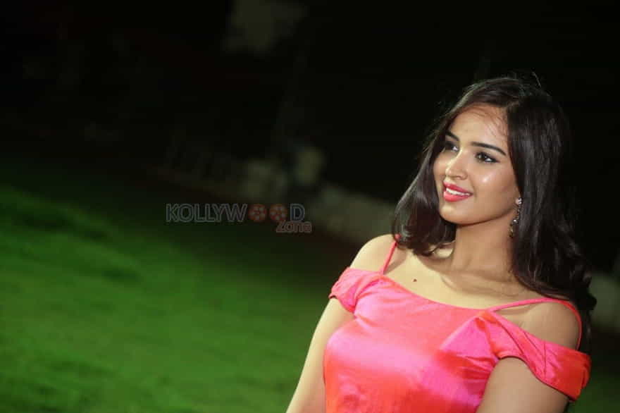 Beautiful-poojitha-photos-10 (130225) | Kollywood Zone