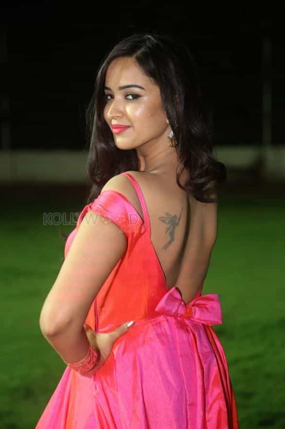 Beautiful-poojitha-photos-32 (130247) | Kollywood Zone