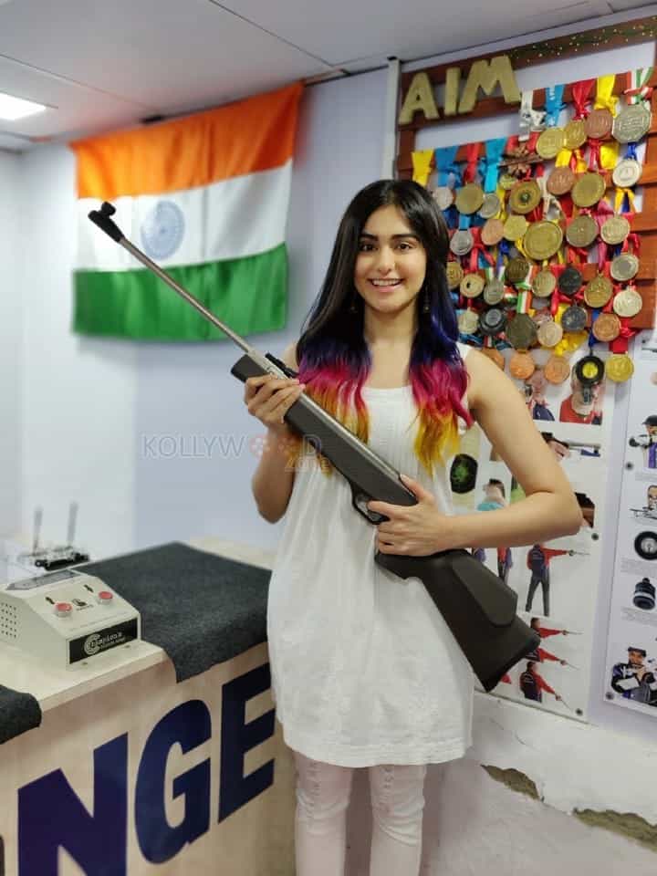 Sharp Shooter Adah Sharma 01 (127037) | Kollywood Zone