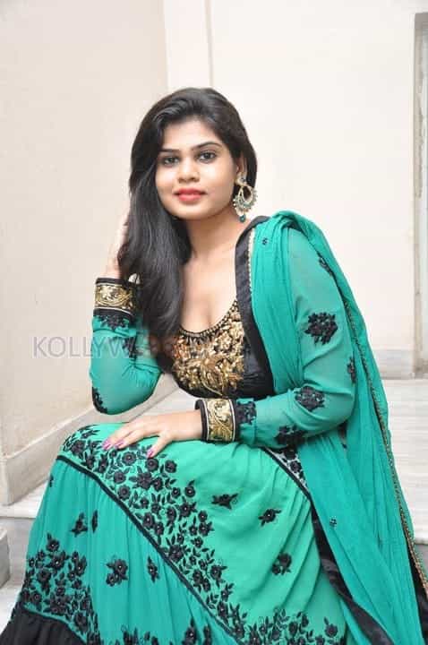 Actress Alekhya Stills 21 (132288) | Kollywood Zone