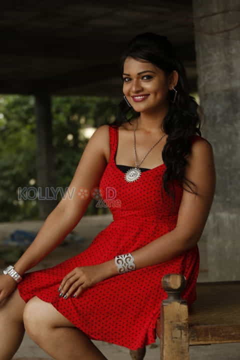 Actress Ashwini Photoshoot Stills 09 (148649) | Kollywood Zone