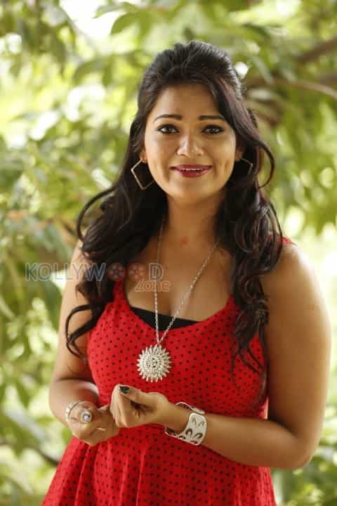 Actress Ashwini Photoshoot Stills 25 (148665) | Kollywood Zone