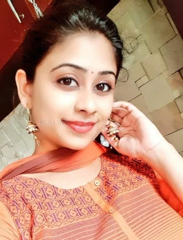 Actress Priya Lal Pics 09 (162084) | Kollywood Zone