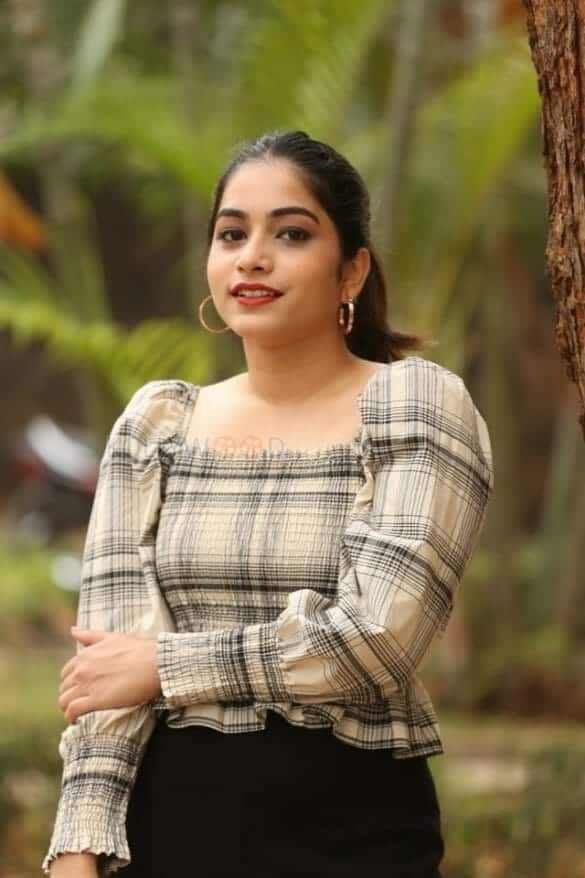 Actress Punarnavi Bhupalam At Oka Chinna Viramam Press Meet Photos 36 ...