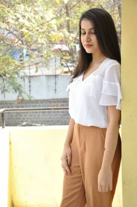 Telugu Actress Simran Sharma New Photos 32 (164384) | Kollywood Zone