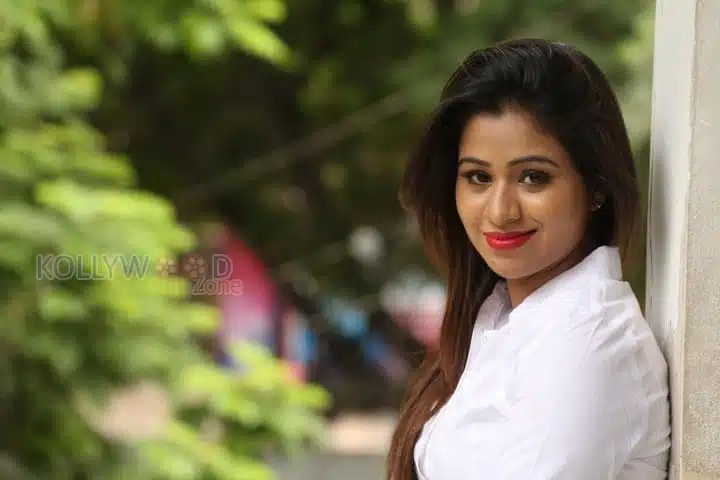 Actress Manali Rathod New Pictures 12 (170679) | Kollywood Zone