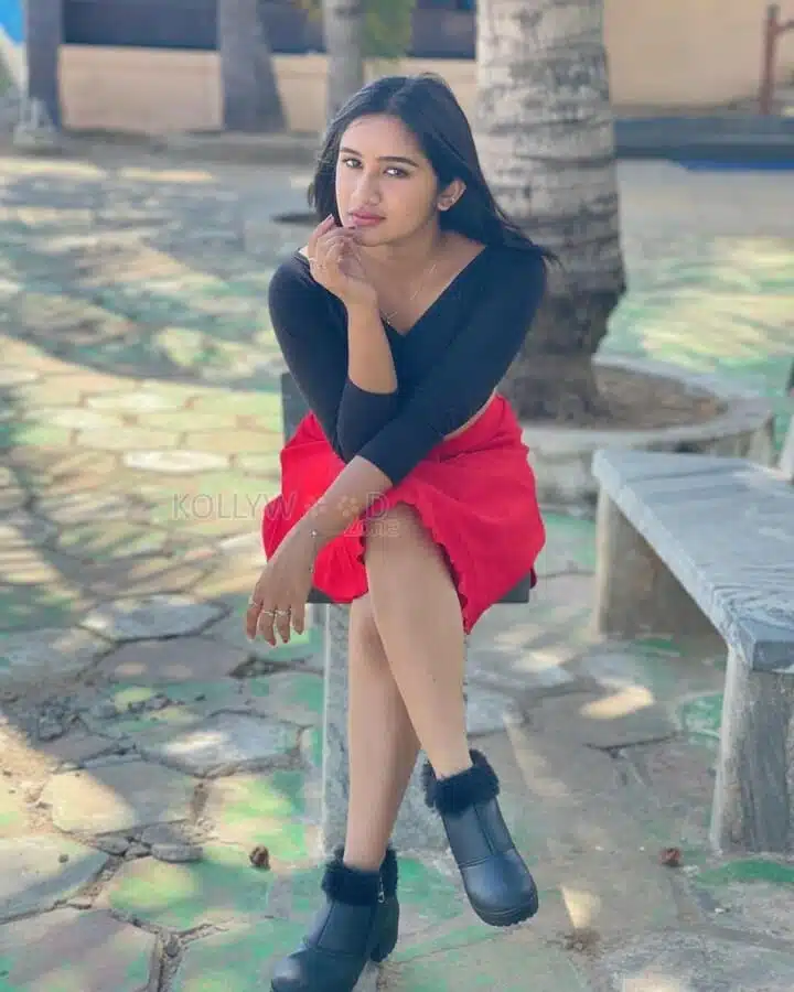 Actress Raveena Daha Stills 12 (181916) | Kollywood Zone